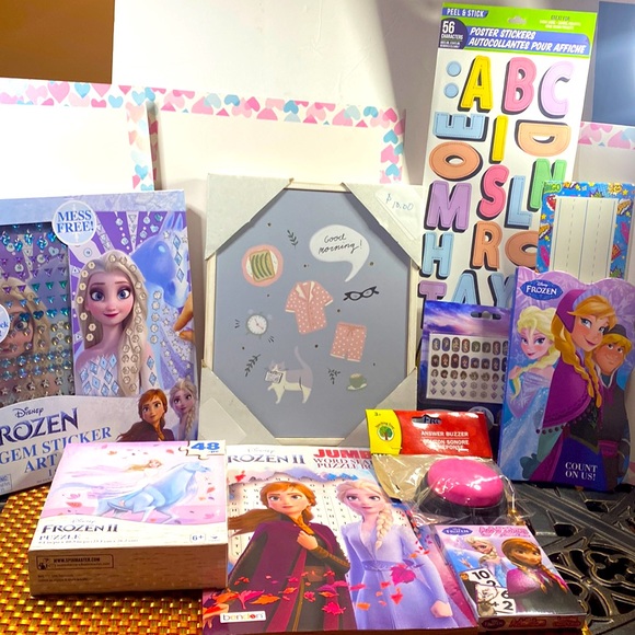 Frozen | Toys | Disney Frozen Activity Sets Picture New | Poshmark